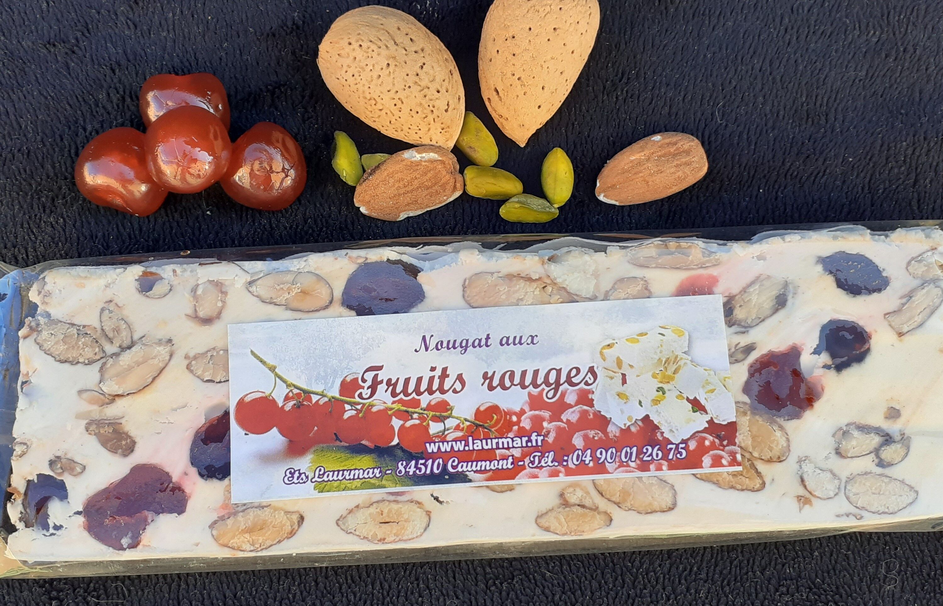 Achat Barre de 200 g de Nougat blanc tendre de Provence aux cerises ...