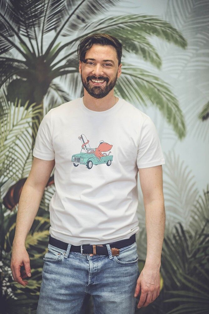 Buy wholesale OCTOPUS SURF T-shirt