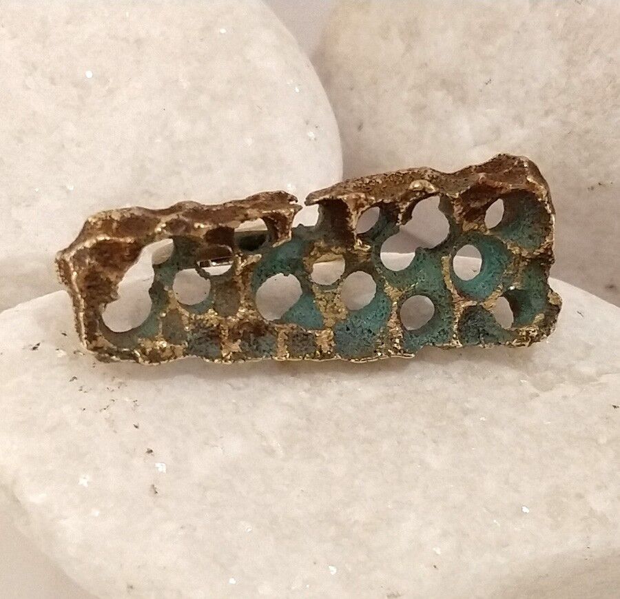 Buy wholesale Extravagant ring with textures