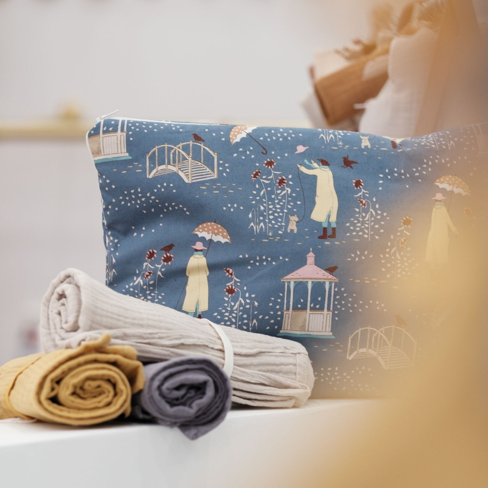 Buy wholesale WENDY WALK MAXI POUCH