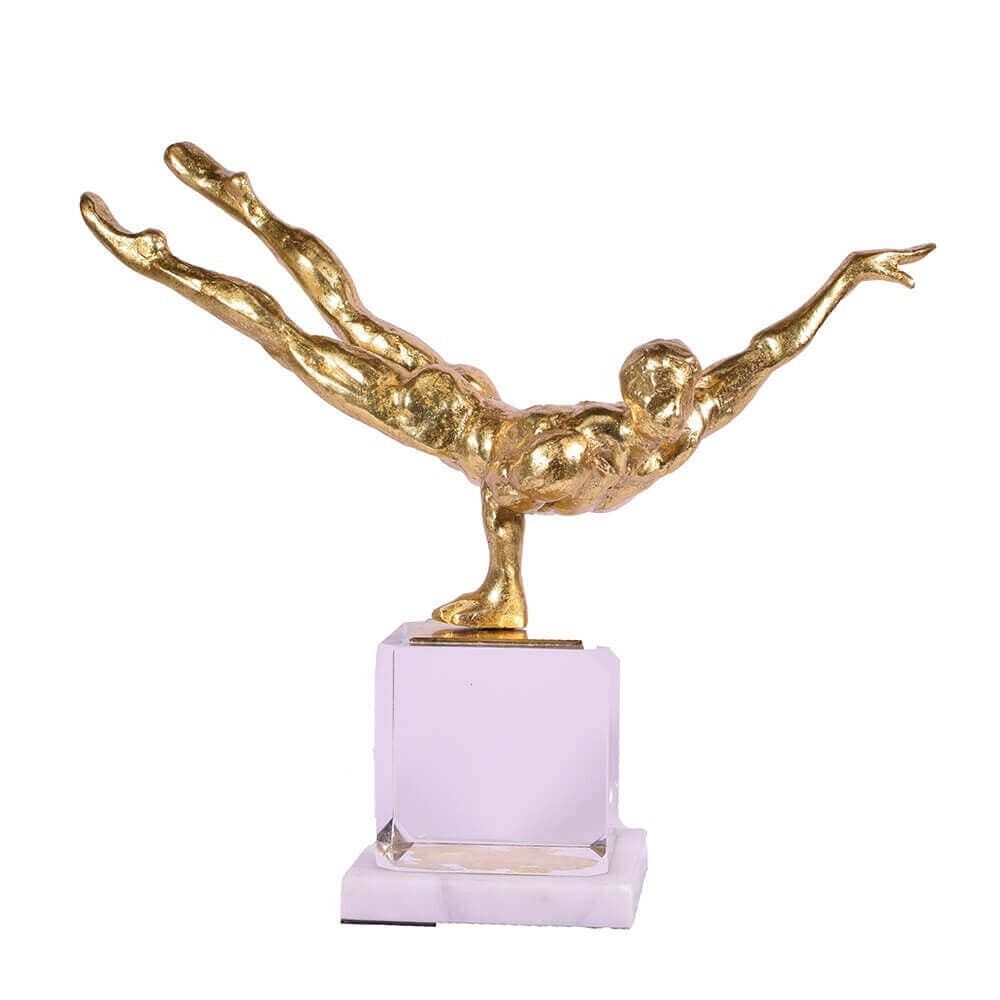 Kaufen Sie Goldene Acrobat-Statue auf Sockel zu Großhandelspreisen