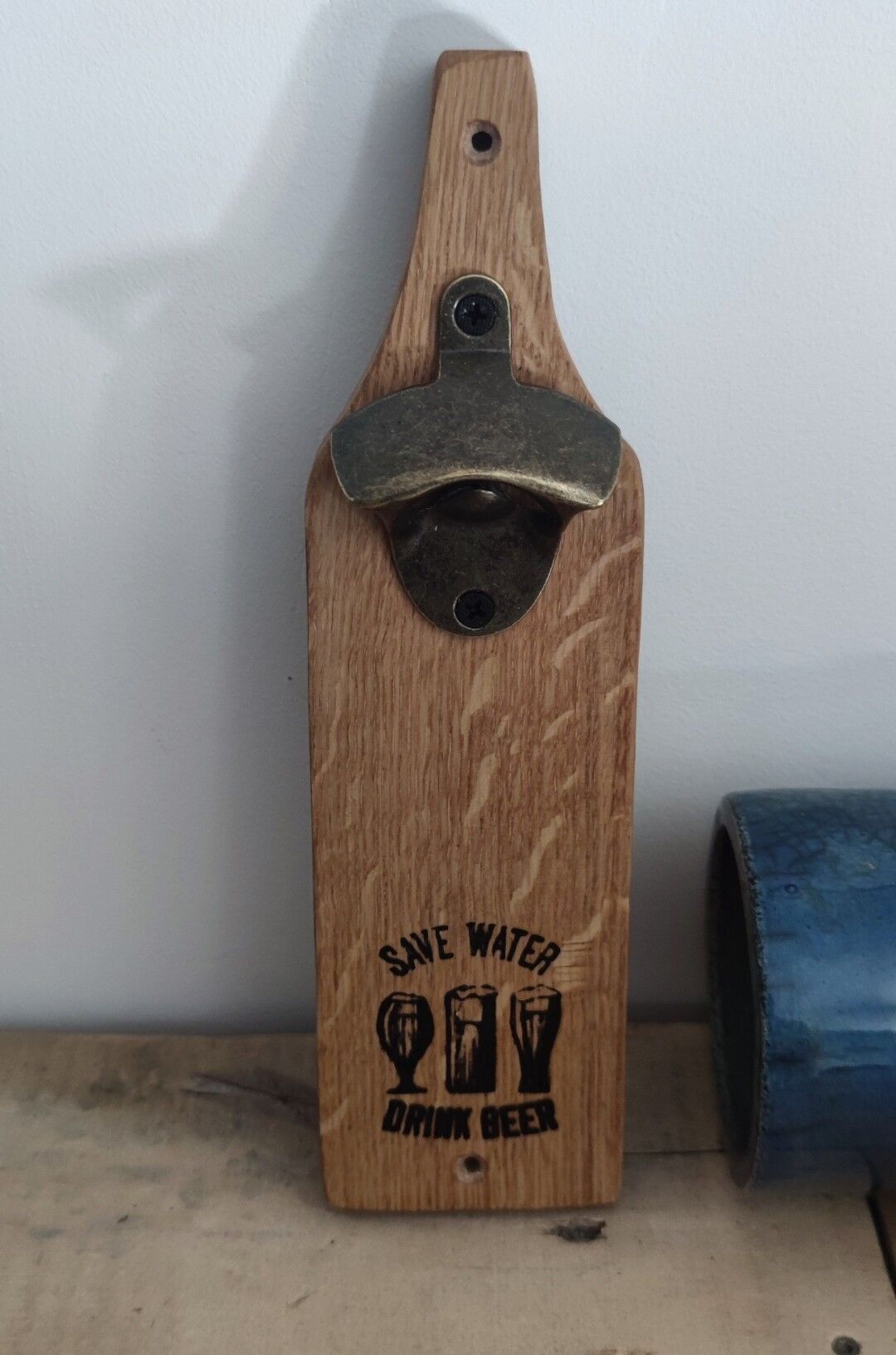Achat Décapsuleur mural bouteille "save water" en gros