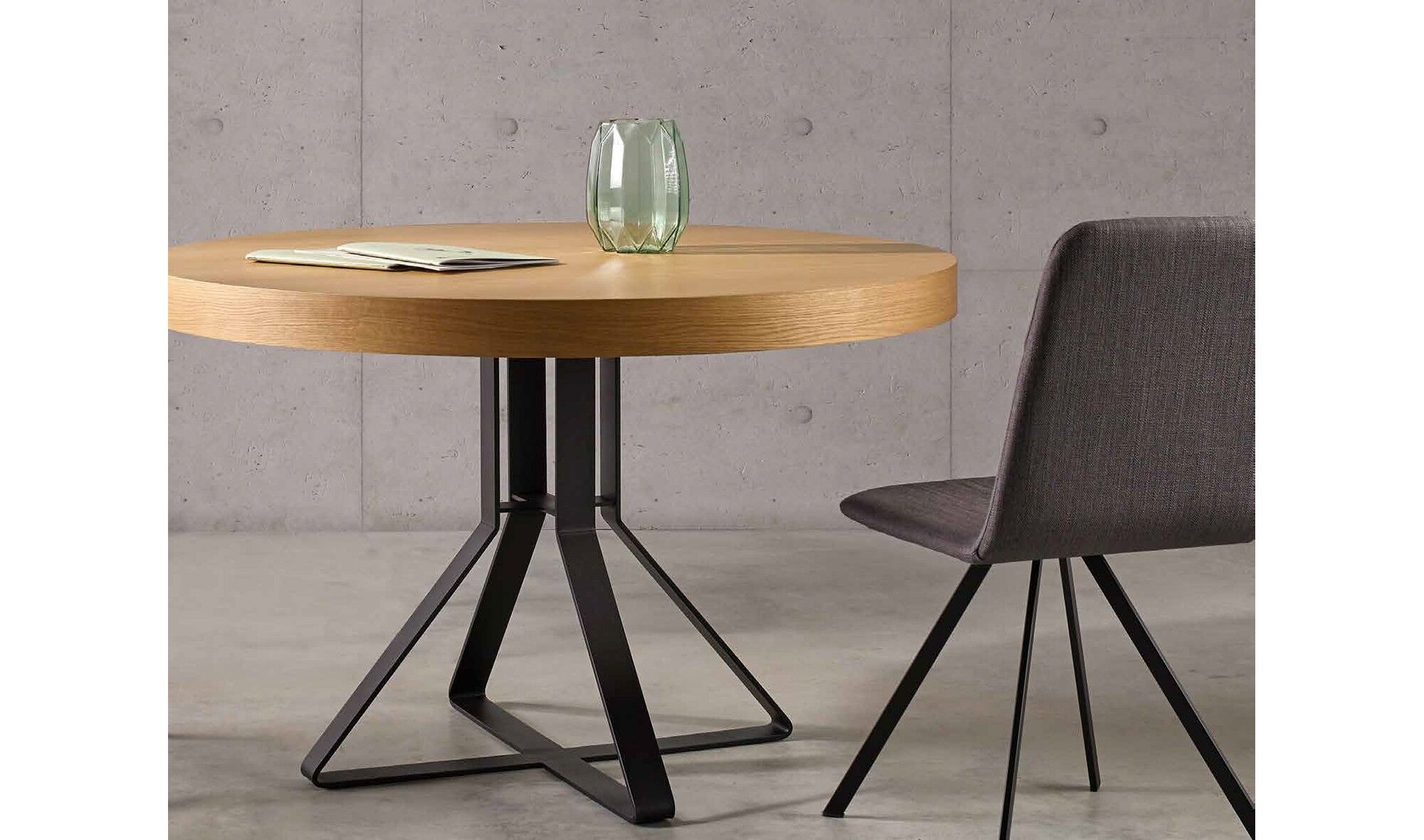Buy wholesale Extendable round dining table 120 Milo oak top