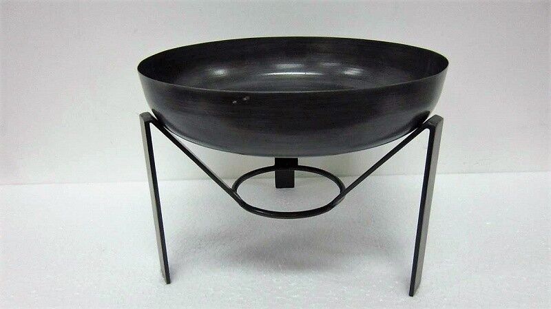 Buy wholesale Bowl on 3 small bases in gray zinc