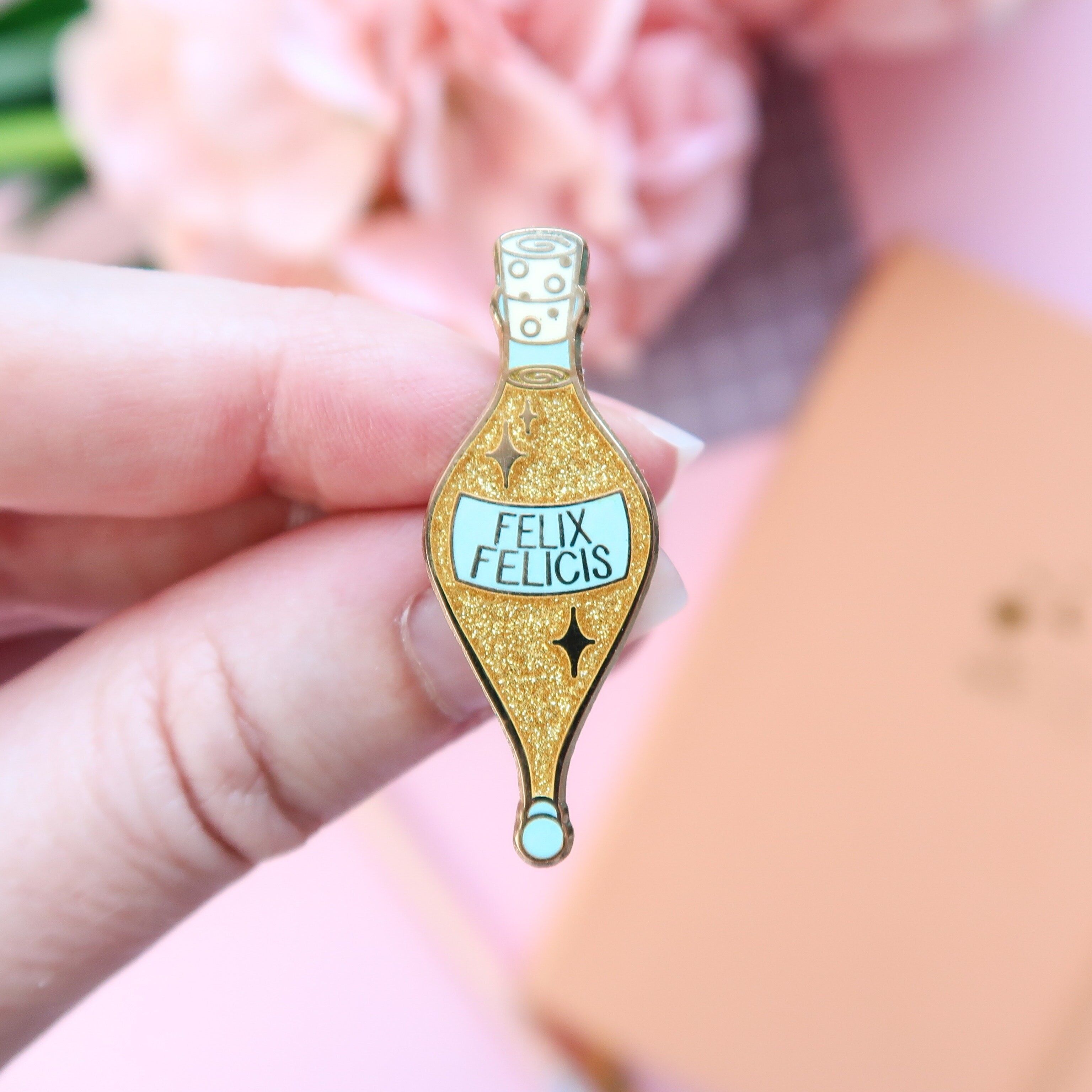 Achat Broche en émail de potion de chance liquide Felix Felicis en gros