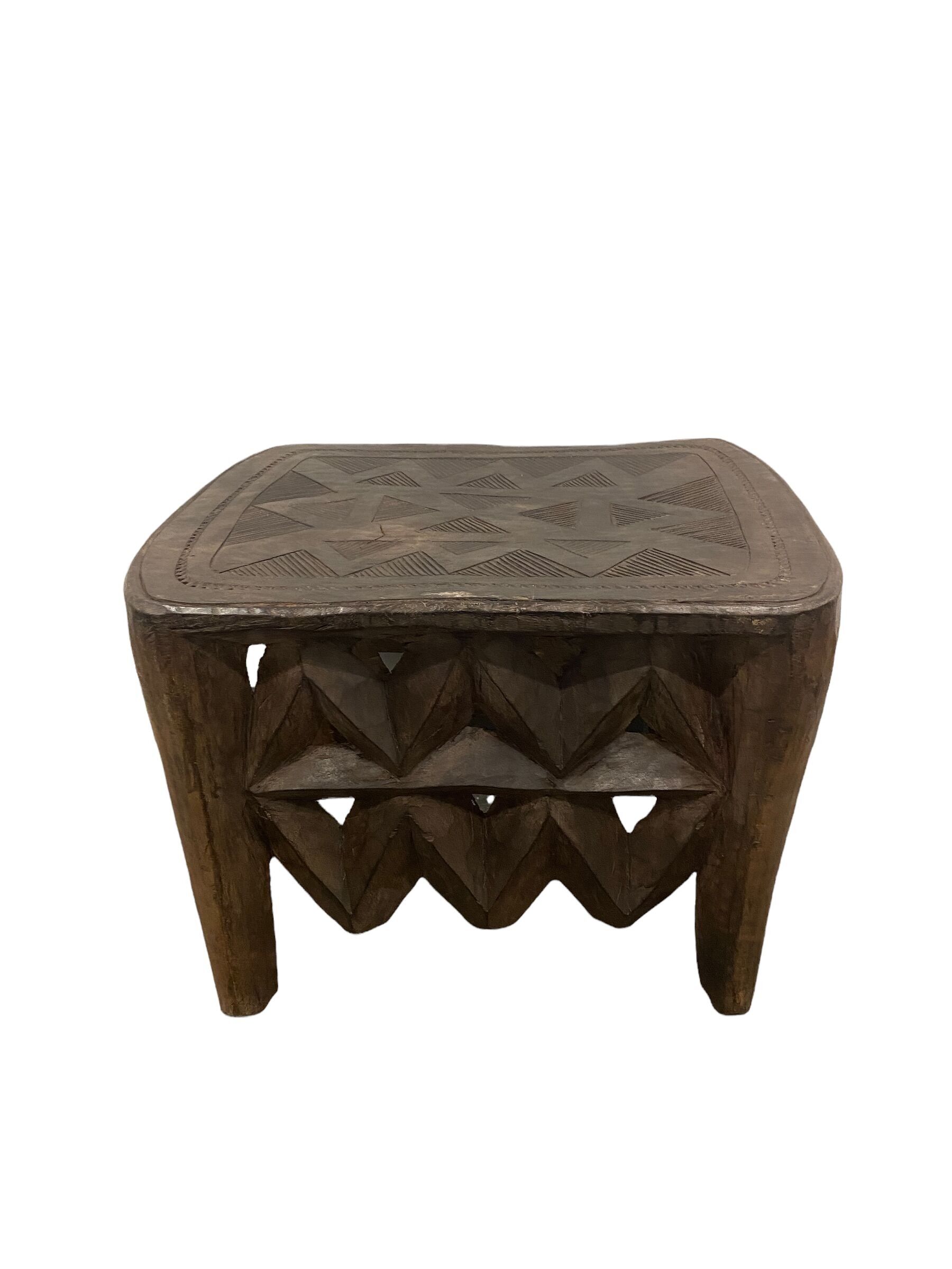 Buy wholesale Nupe Table/Stool- (12.1)