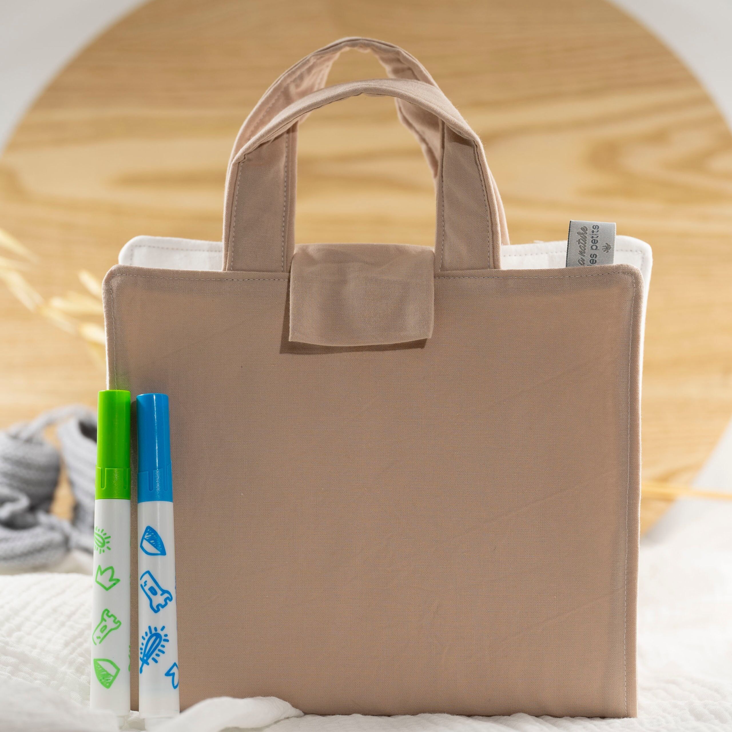 Achat Mallette de coloriage + Boîte de feutres - Lin en gros