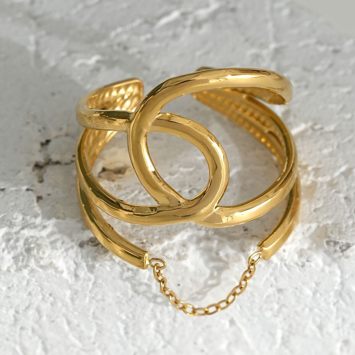 Buy wholesale Large Hollow Gold Ring Crossed Wires With Chain