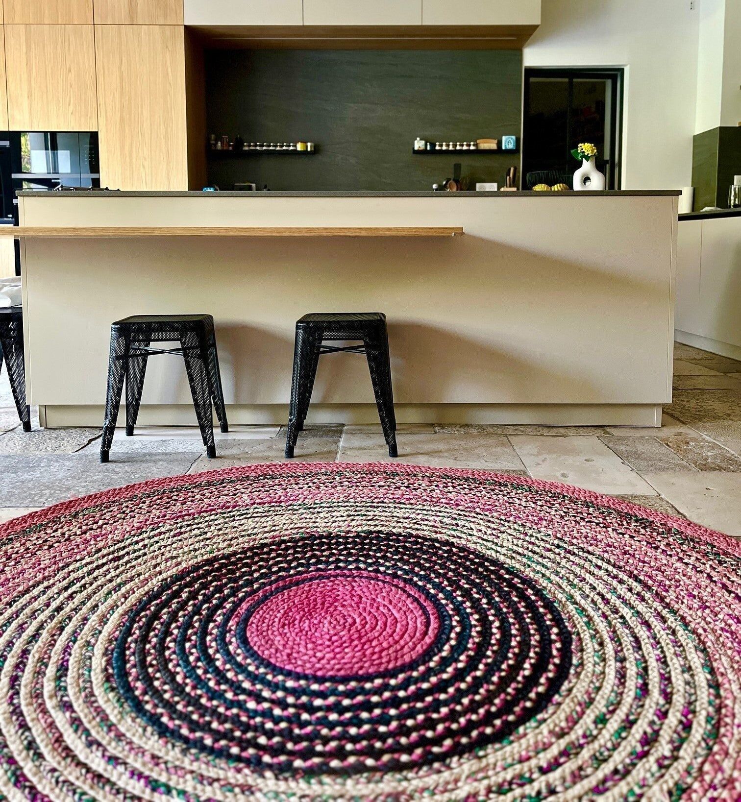 Buy wholesale Round raffia rug - diam.2m - Moussarafa