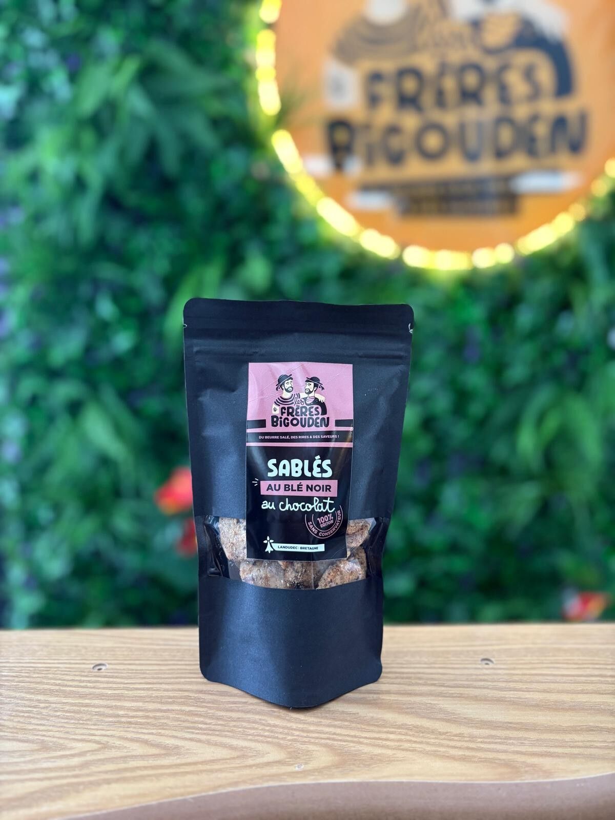 Kaufen Sie Bretonische Buchweizen-Schokoladen-Mürbeteigkekse ...